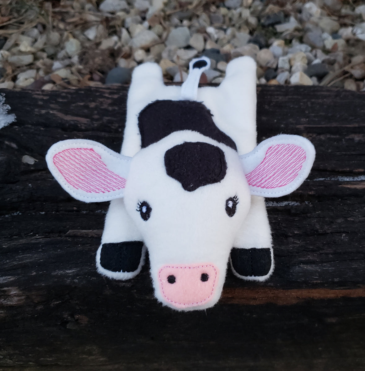 In the hoop Cow Bean Bag for use with an embroidery machine – Snuggle ...