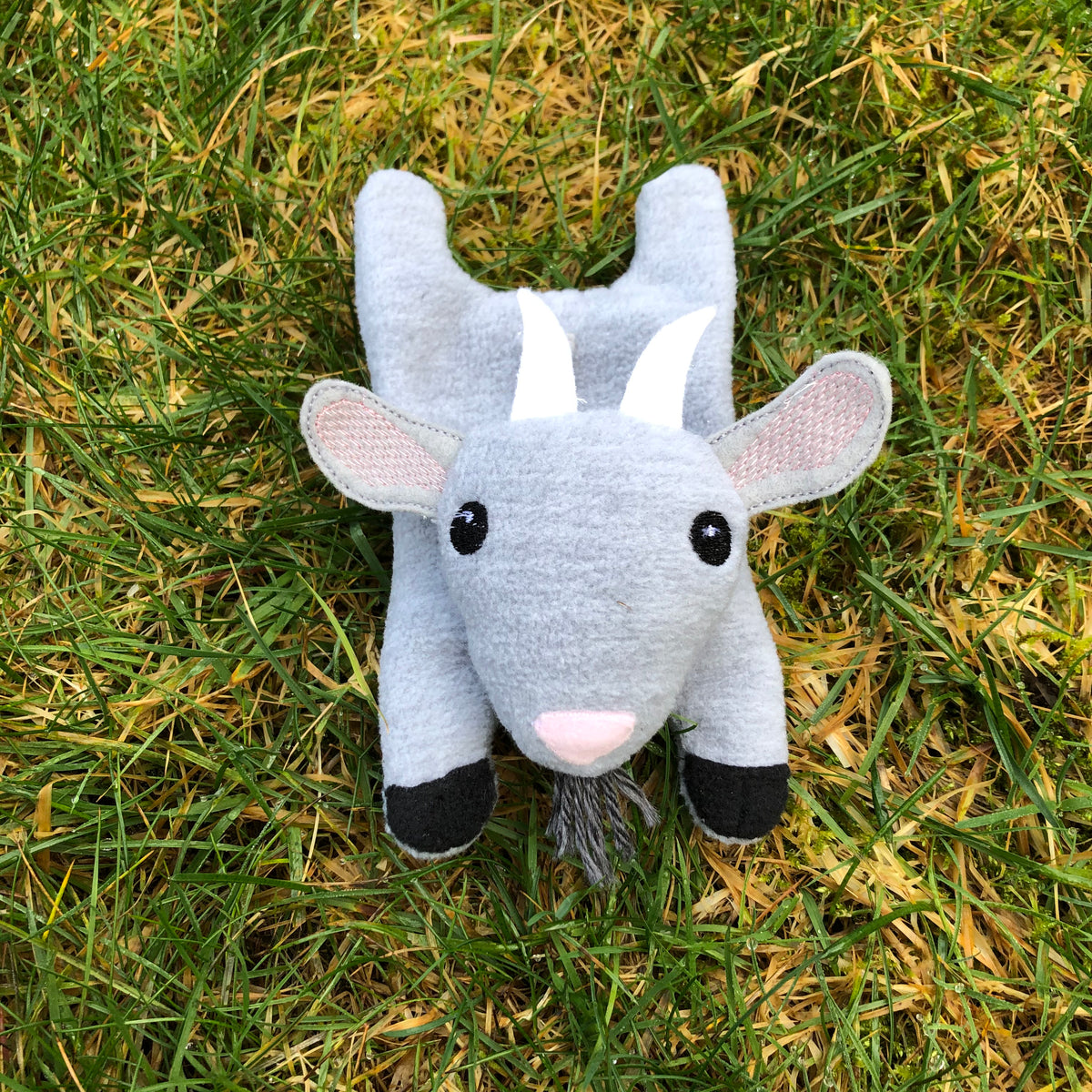 In the hoop Goat Beanbag for use with an embroidery machine – Snuggle ...