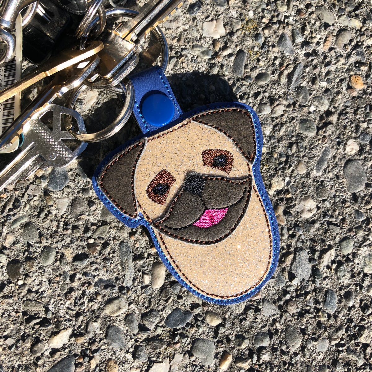 In the hoop Pug Key Fob for use with an embroidery machine – Snuggle ...